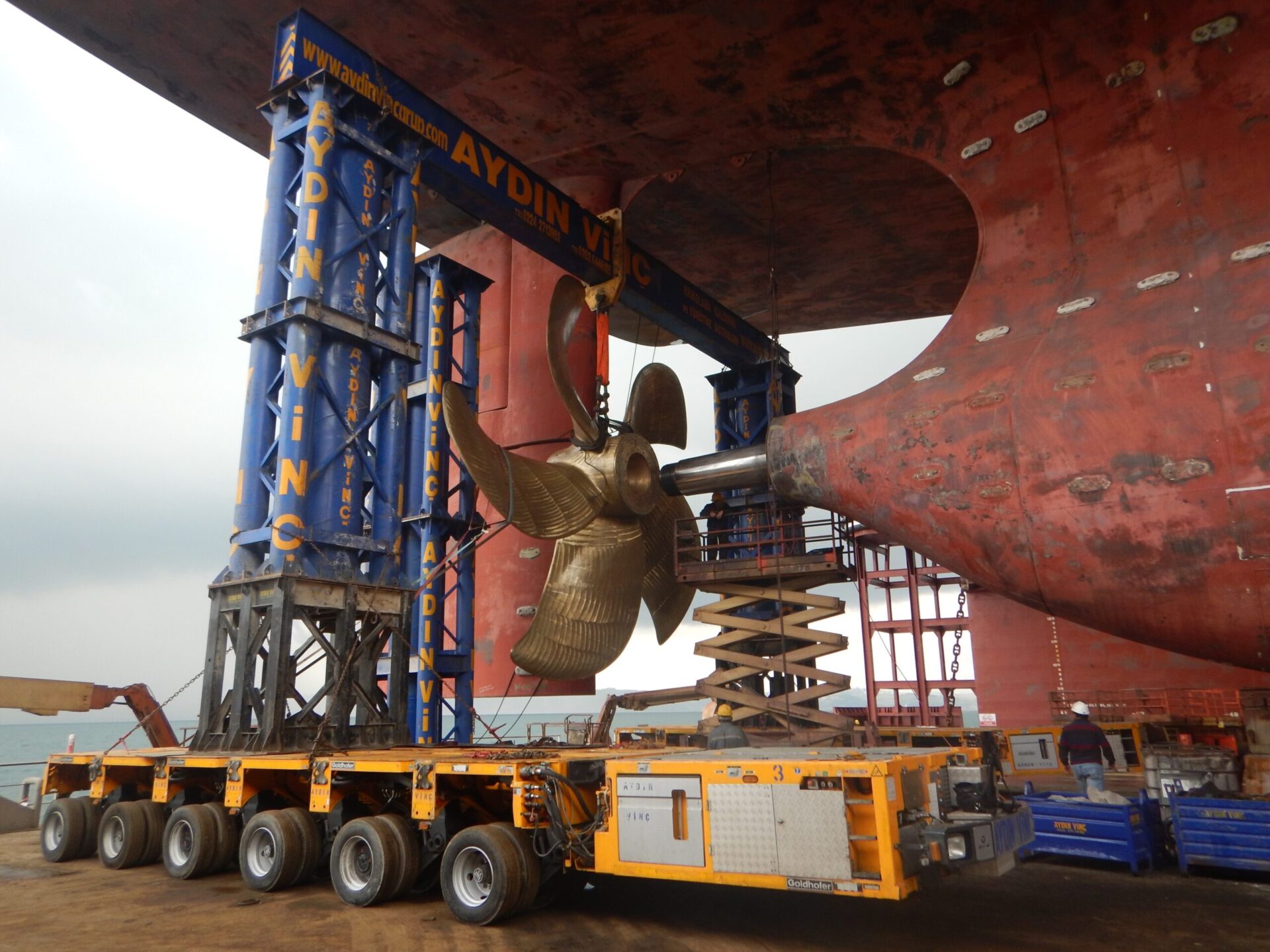 85 Ton Gemi Pervanesi Değişimi