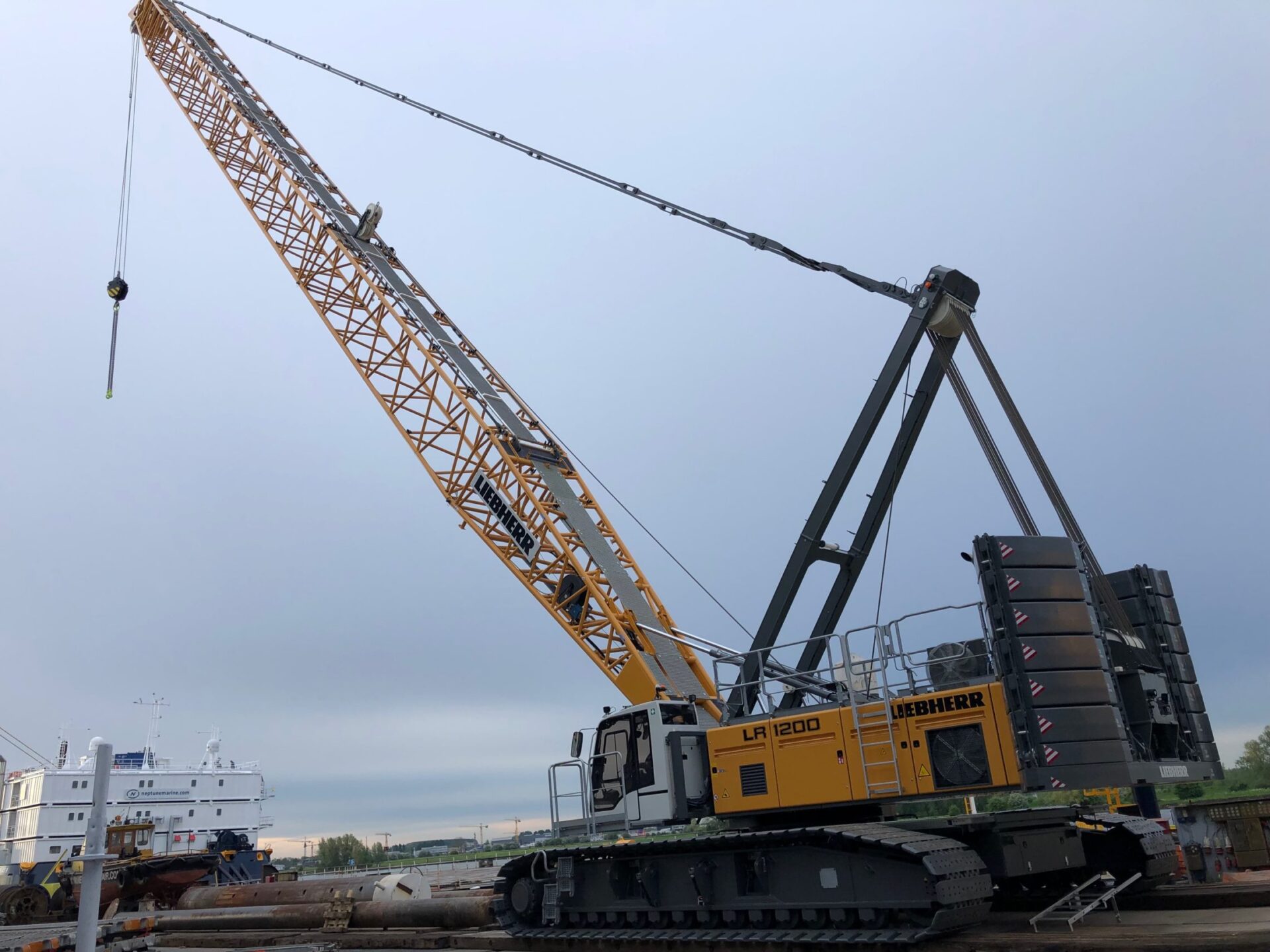 Liebherr LR 1200 SX - Aydın Vinç A.Ş.