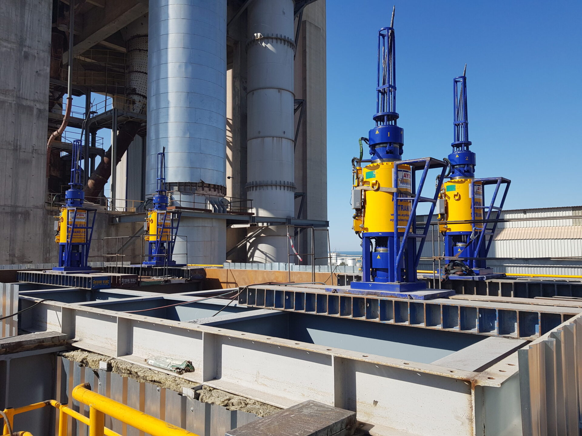 Strand Jack Halatlı Kaldırma Sistemi - Aydın Vinç A.Ş.